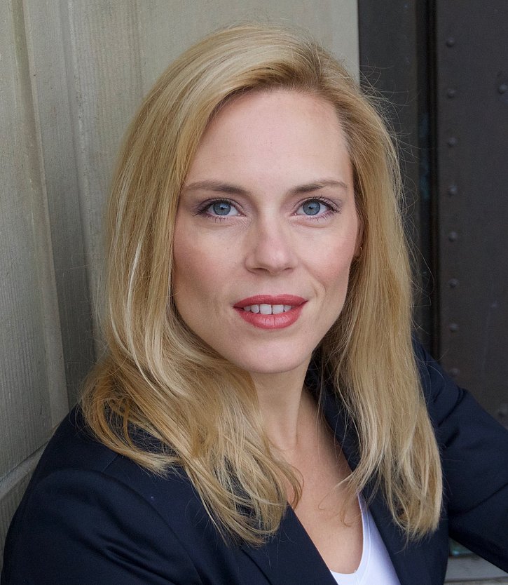 Emily Newton: Theater Dortmund